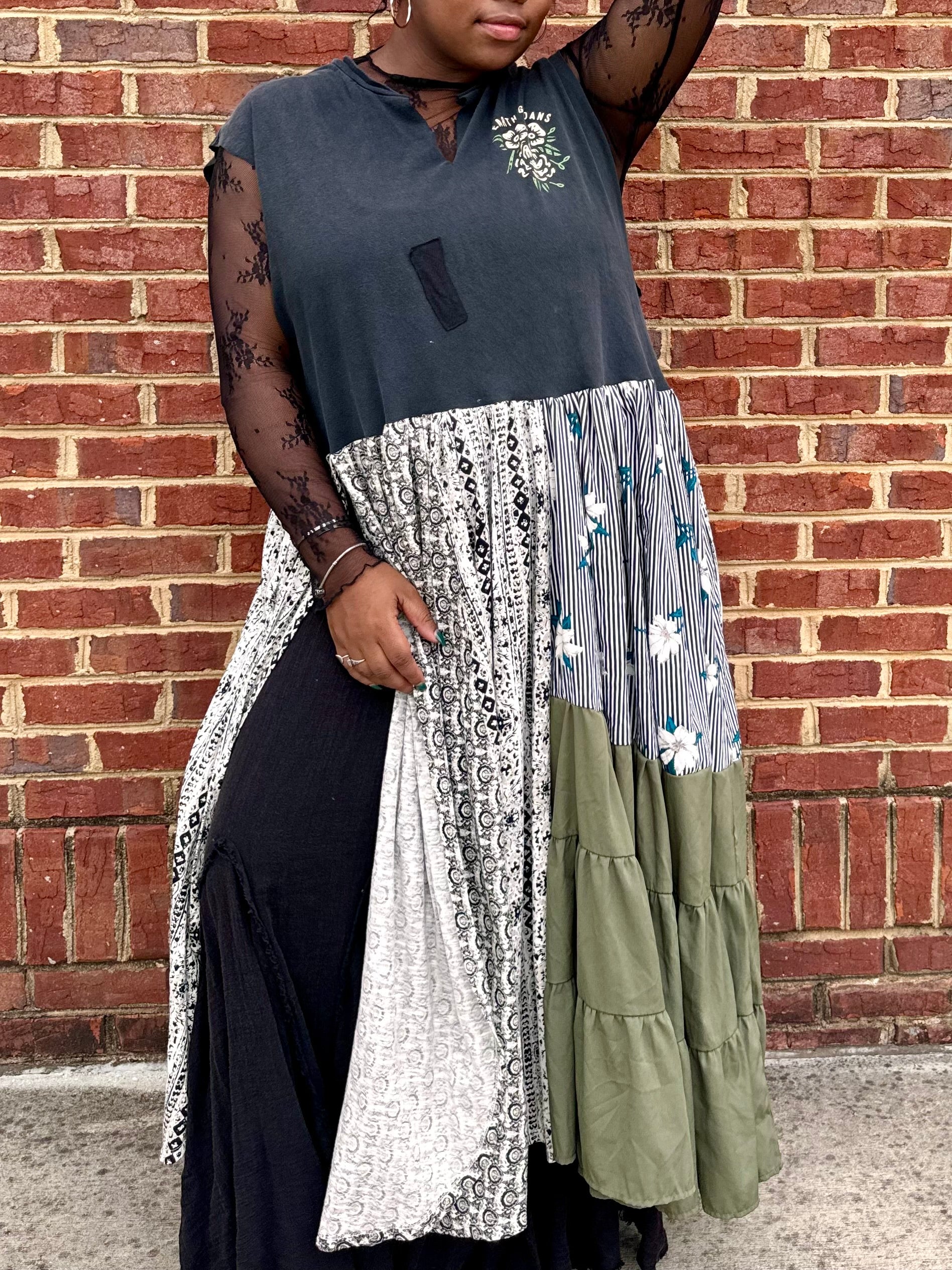 Small-1XL Earth Groans Maxi Tee – Patched Gal