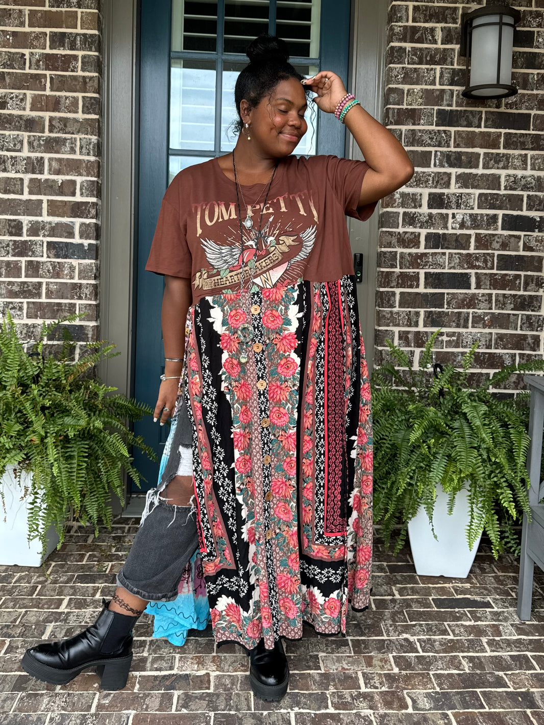 Maxi Tees – Patched Gal