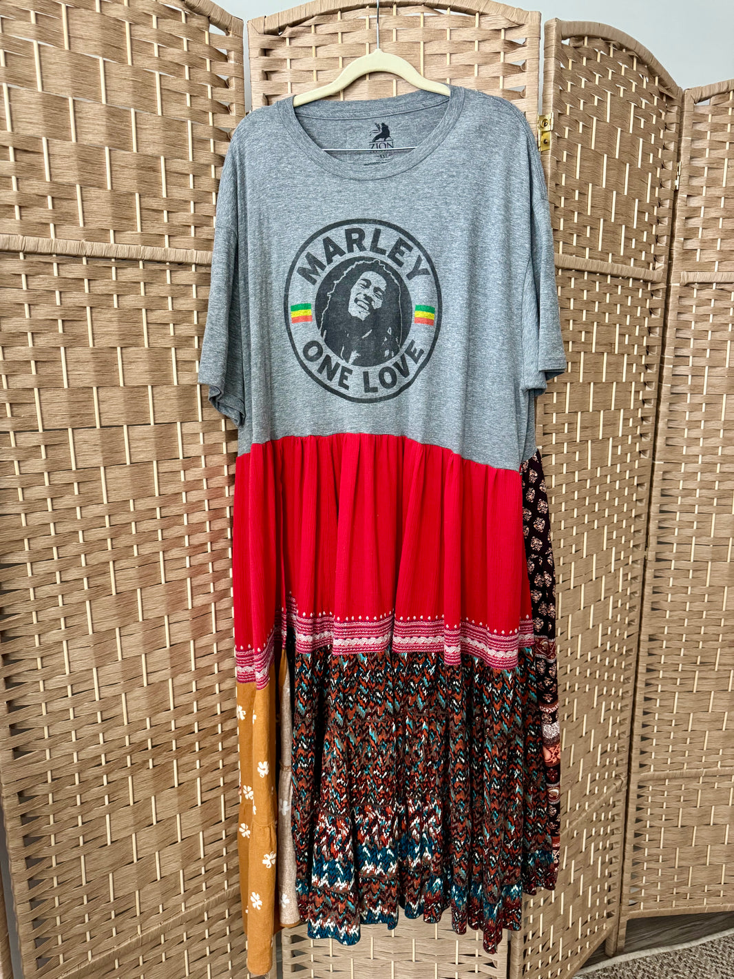 Maxi Tees – Patched Gal